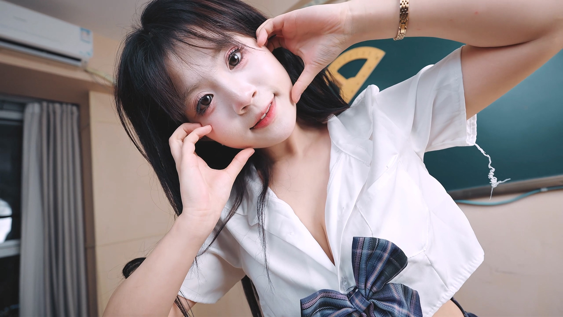 The teacher fell in love with me | Muat Turun dan Beli Hari Ini - Epic Games Store